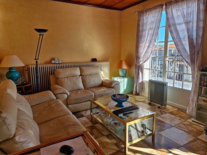 Maison à vendre - Commelle-Vernay - 5 pièces - 4 chambres