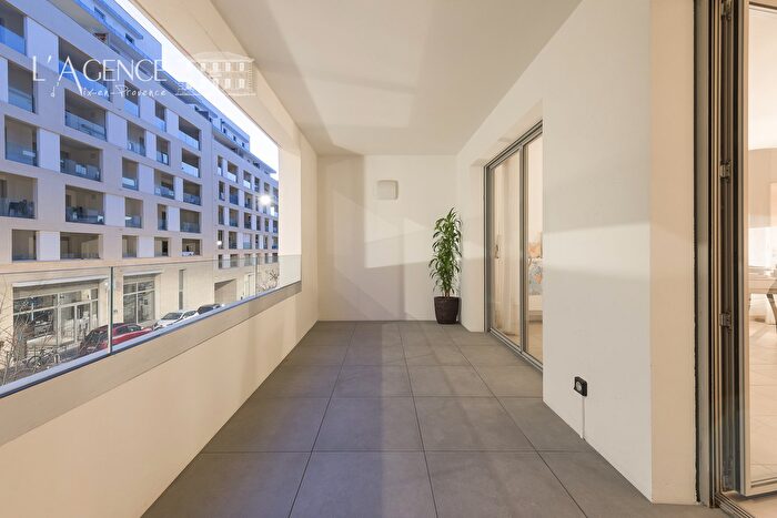 Appartement à vendre - Aix-en-Provence, Encagnane Corsy - 3 pièces - 2 chambres