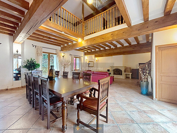 Maison à vendre - Jouy-sur-Morin - 12 pièces - 5 chambres