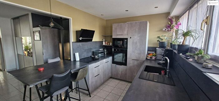 Appartement à vendre - Le Puy-en-Velay - 4 pièces - 3 chambres