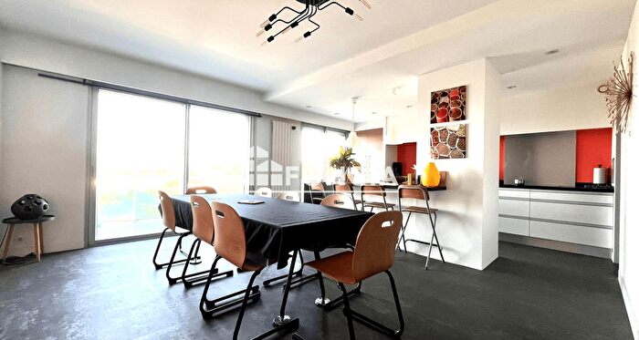 Appartement à vendre - Cholet, Bretagne - 5 pièces - 3 chambres