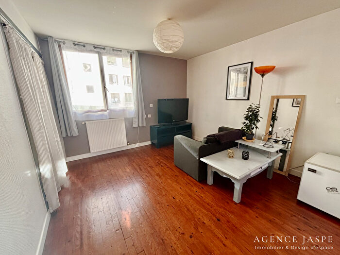 Appartement à louer - Saint-Étienne, Tardy, Colline des Pères, Bizillon - 2 pièces - 1 chambre