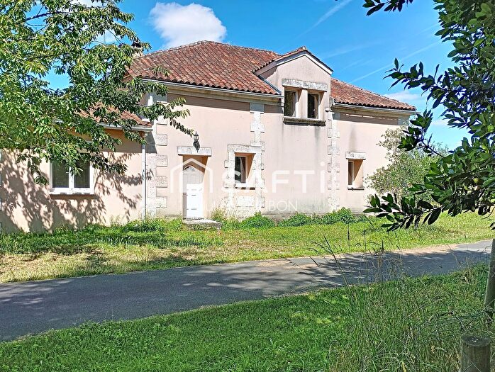 Maison 6 pièces à Rougnac, à vendre