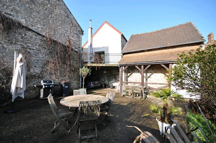 Maison à vendre - Boissy-sous-Saint-Yon - 6 pièces - 4 chambres