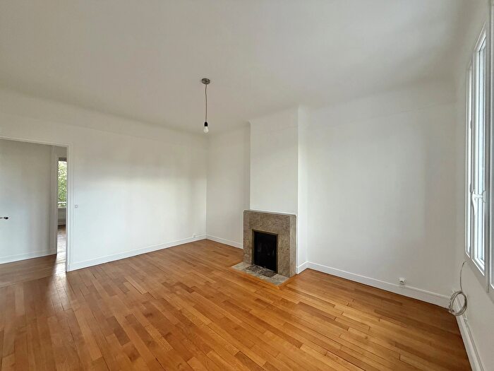 Verrières-le-Buisson, Centre-ville : Appartement 5 pièces à louer