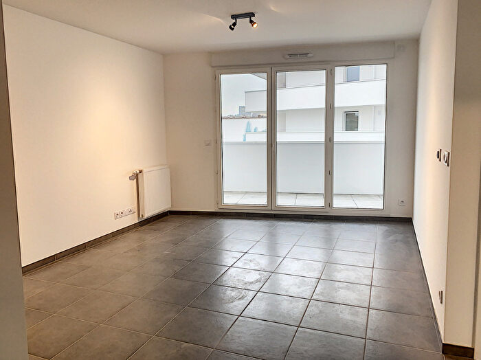 Appartement 2 pièces à Chambéry, Centre-ville, à louer