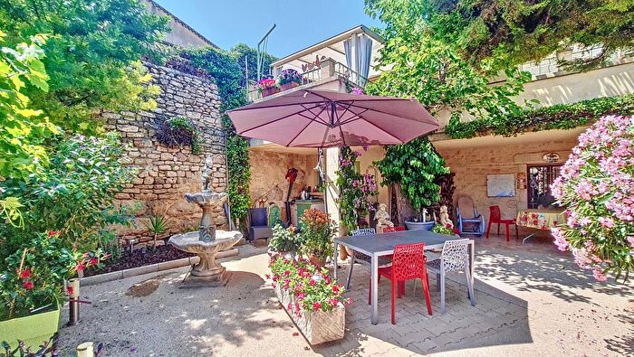 Maison à vendre - Castillon-du-Gard - 5 pièces - 3 chambres