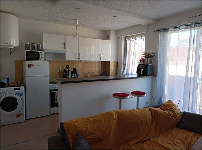 Appartement à louer - Centre Ville-Stalingrad, Alès - 2 pièces - 1 chambre