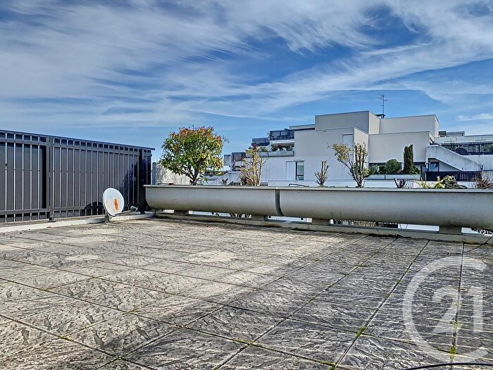 Appartement à louer - Champs-sur-Marne, Le Nesles - 4 pièces - 3 chambres