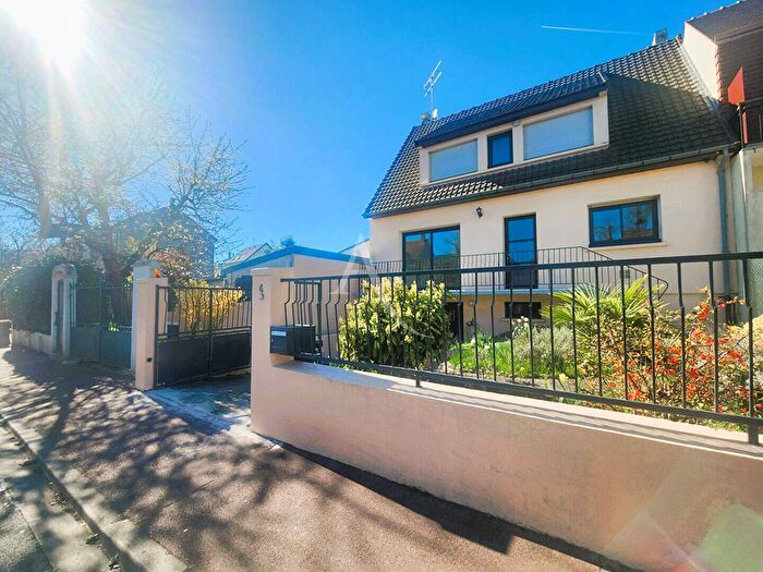 Maison à louer - Noyer Doré-Pajeaud-Fontaine Michalon, Antony - 5 pièces - 3 chambres