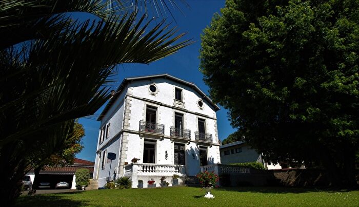 Maison à vendre - Dax, Centre-ville, Saint-Vincent - 12 pièces - 9 chambres