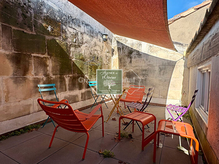 Arles, Centre-ville : Maison 3 pièces à vendre