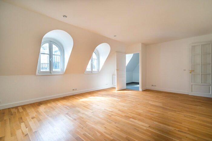 Appartement à louer - Paris e , Hoche Friedland - 3 pièces - 2 chambres