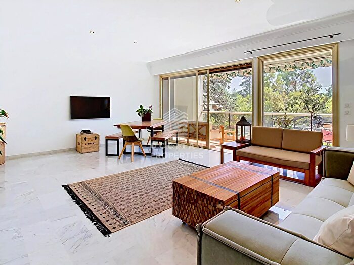 Appartement 4 pièces à vendre - Cannes, Californie Pezou