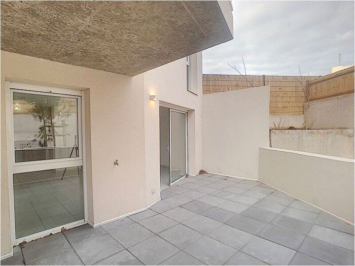 Appartement à louer - Du Guesclin, Béziers - 1 pièce