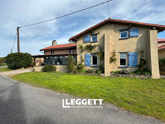 Maison à vendre - Manot - 11 pièces - 4 chambres