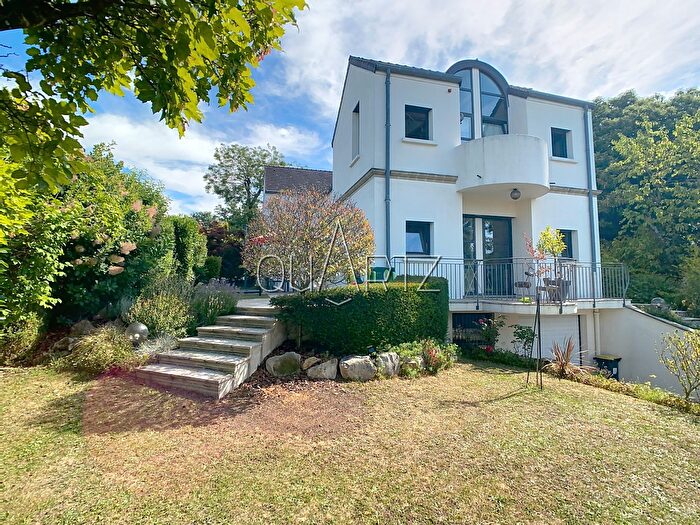 Maison à vendre - Le Chesnay, Aubert - 10 pièces - 5 chambres