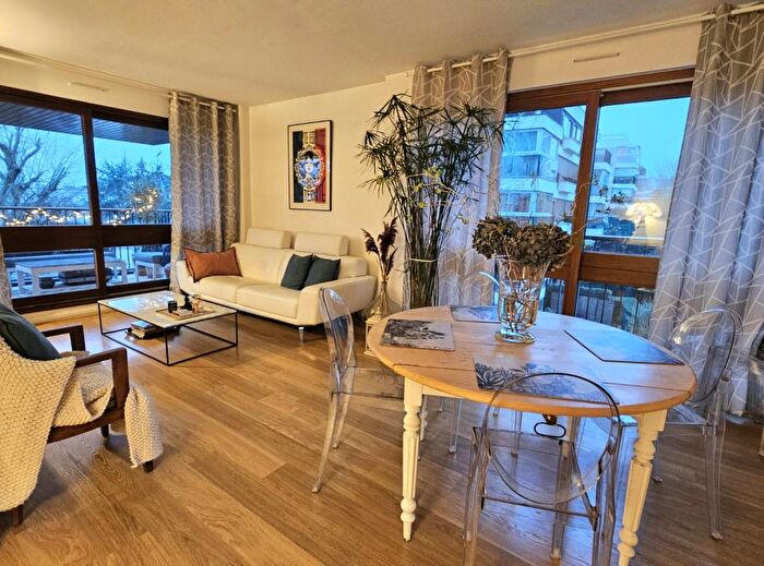 Appartement à louer - Le Chesnay, Saint-Germain, Nouvelle France - 5 pièces - 3 chambres