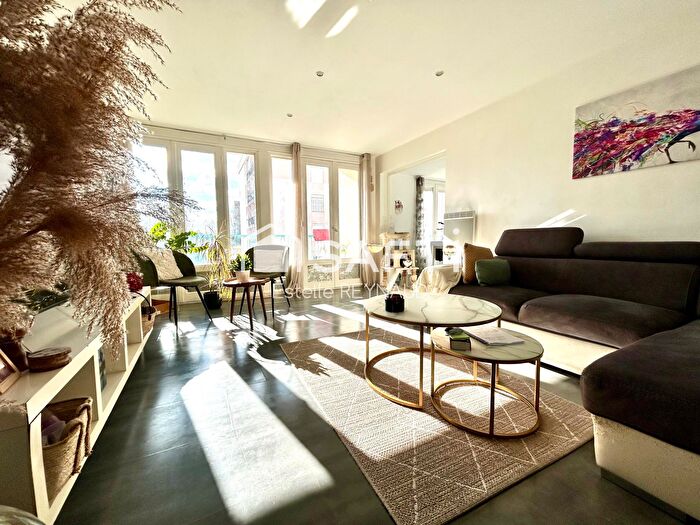 Appartement à vendre - Guilherand-Granges - 4 pièces - 2 chambres