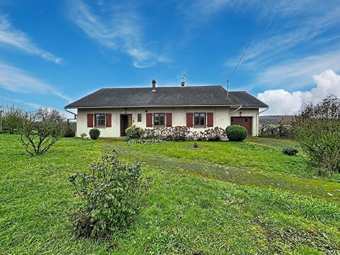 Maison à vendre - Neunkirchen-lès-Bouzonville - 8 pièces - 5 chambres