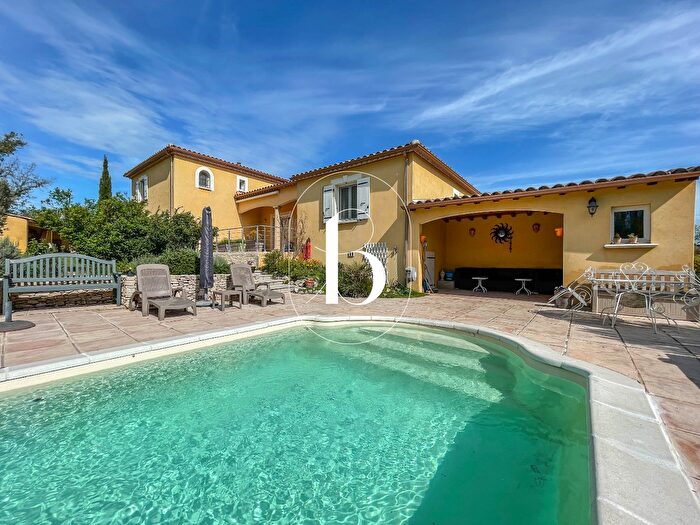 Maison à vendre - Lussan - 10 pièces - 7 chambres