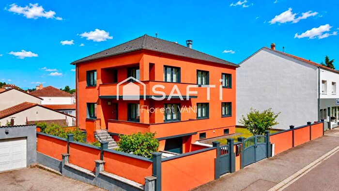 Maison 10 pièces à Creutzwald, Breckelberg, Fatima, Parc d'Activités, à vendre