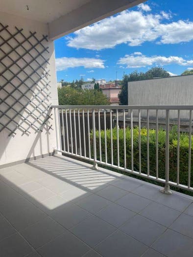Vosne-Etete Noire, Neuville-sur-Saône : Appartement 4 pièces à louer