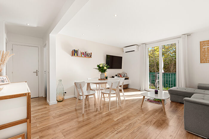 Appartement à vendre - Valbonne, Village - 3 pièces - 2 chambres