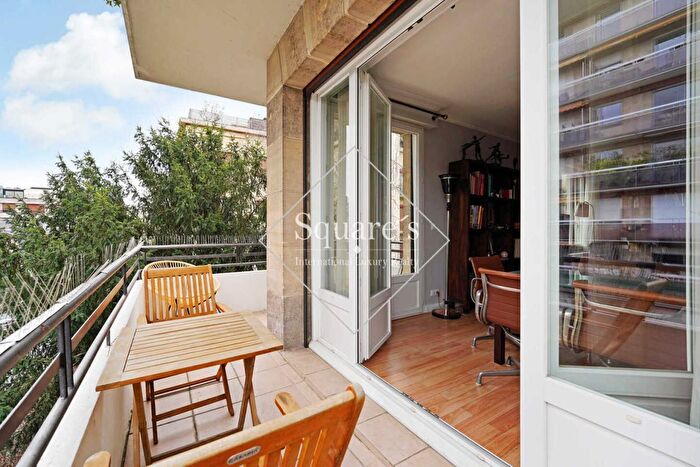 Neuilly-sur-Seine, Saint-James, Madrid : Appartement 3 pièces à vendre