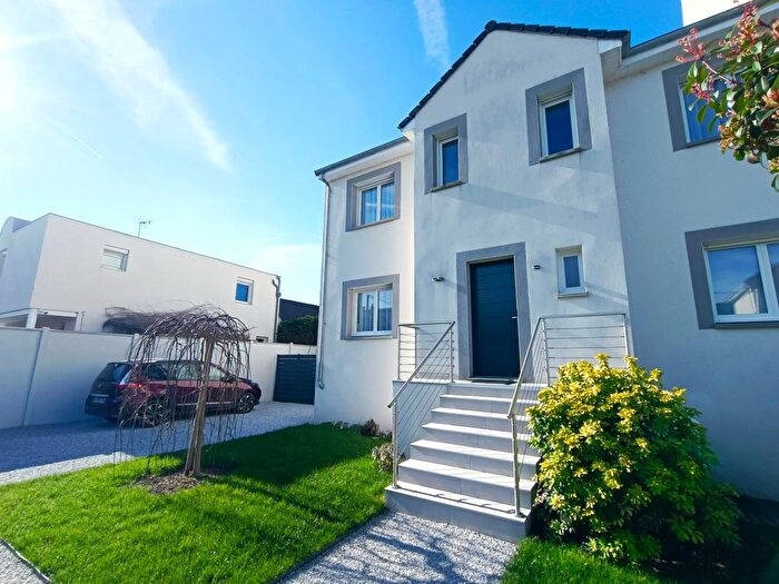 Maison à vendre - Créteil, Buttes, Halage - 5 pièces - 4 chambres