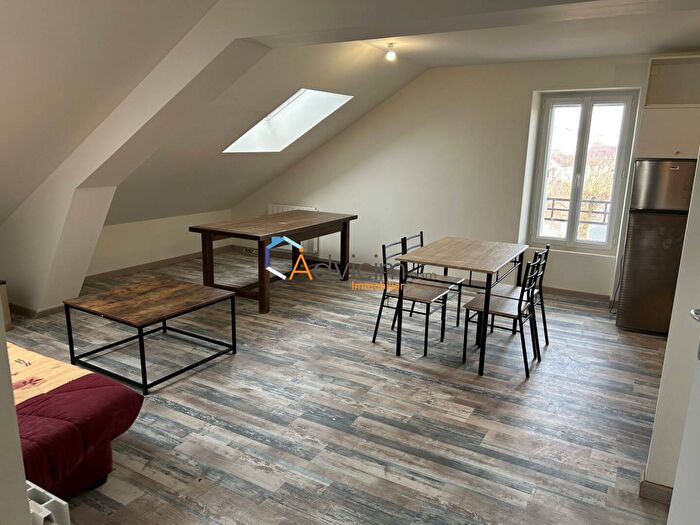 Appartement à louer - Artenay - 3 pièces - 2 chambres