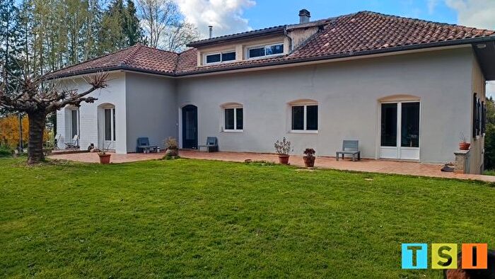 Maison à vendre - Pinas - 8 pièces - 6 chambres