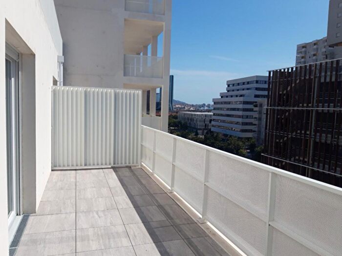 Appartement à louer - Marseille e , Euroméditerranée - 3 pièces - 2 chambres