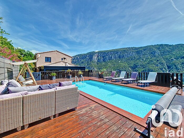 Maison à vendre - Saint-Martin-du-Var - 7 pièces - 4 chambres