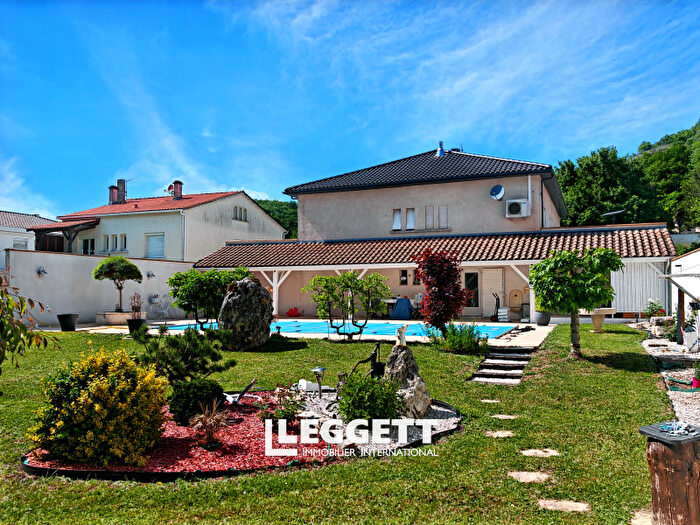 Montaigu-de-Quercy : Maison 5 pièces à vendre