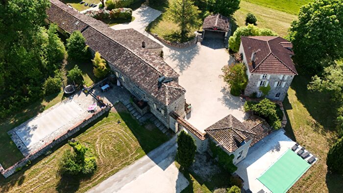 Maison à vendre - Roquecor - 12 pièces - 14 chambres