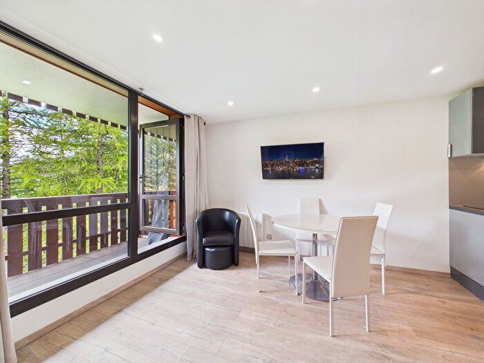 Appartement 1 pièce à Isola, à vendre