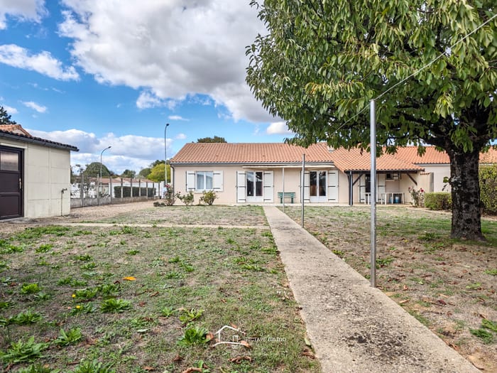 Lezay - Maison 4 pièces à vendre