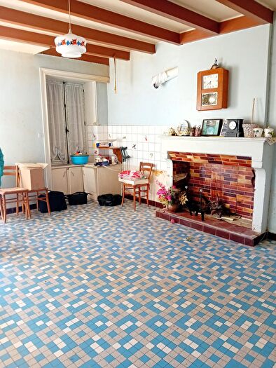 Maison 6 pièces à Saint-Denis-du-Pin, à vendre