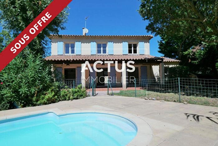 Maison 6 pièces à Eyguières, à vendre
