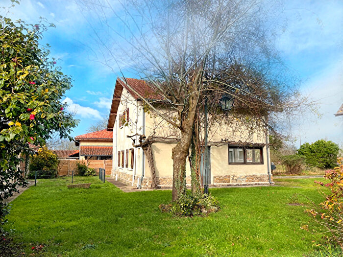 Maison à vendre - Uza - 7 pièces - 5 chambres