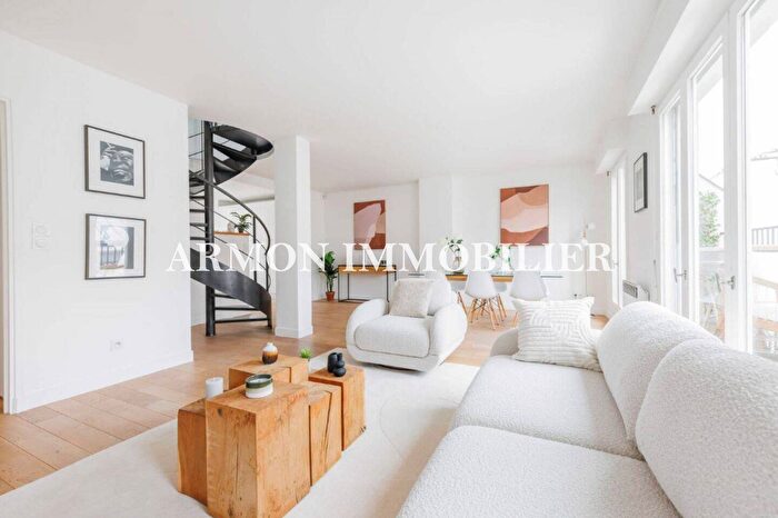 Appartement à louer - Courcelles-Wagram, Paris ème arrondissement - 3 pièces - 2 chambres