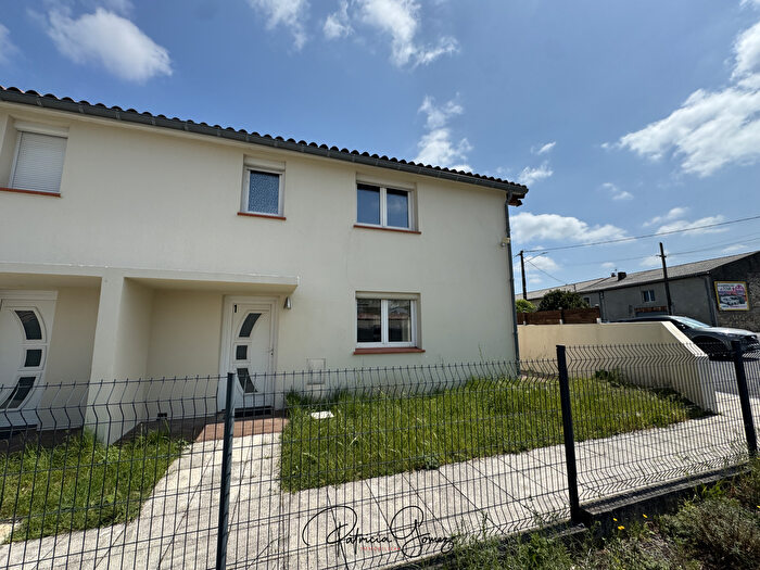 Maison 3 pièces à louer à Valdurenque