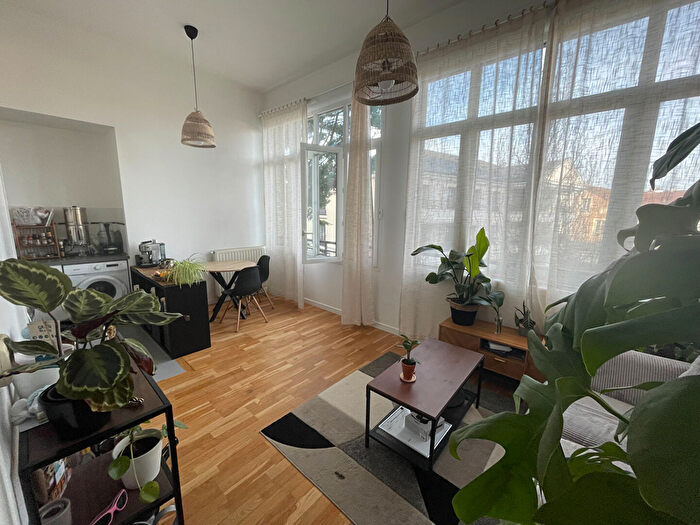 Appartement à vendre - Saint-Cyr-lécole, Hôtel de ville - 2 pièces - 1 chambre