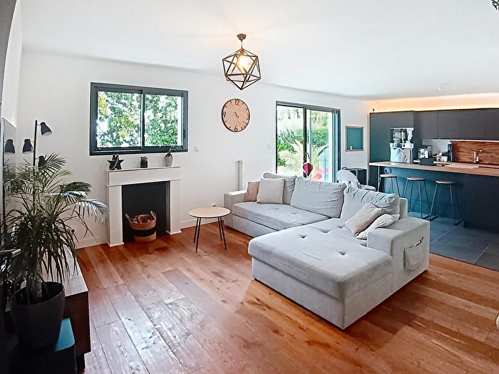 Maison 8 pièces à vendre à Saint-Laurent-de-Terregatte