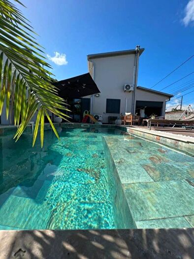 Maison à louer - Saint-Pierre - 4 pièces - 3 chambres