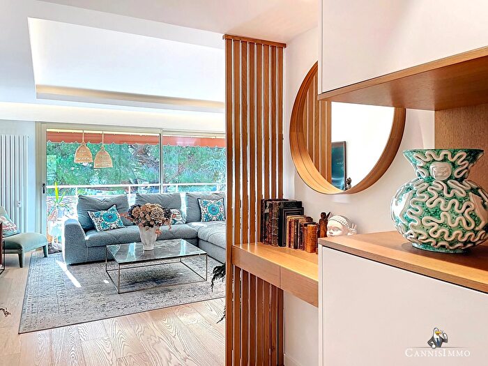 Appartement à vendre - Cannes, Petit Juas - 4 pièces - 4 chambres