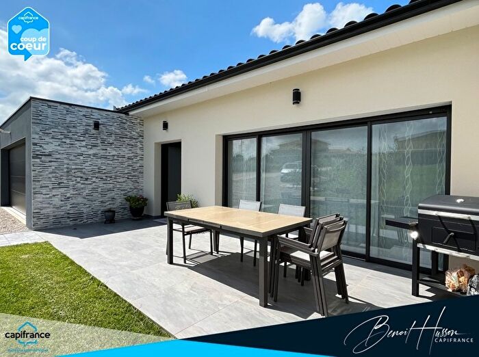 Maison à vendre - Puydaniel - 5 pièces - 3 chambres