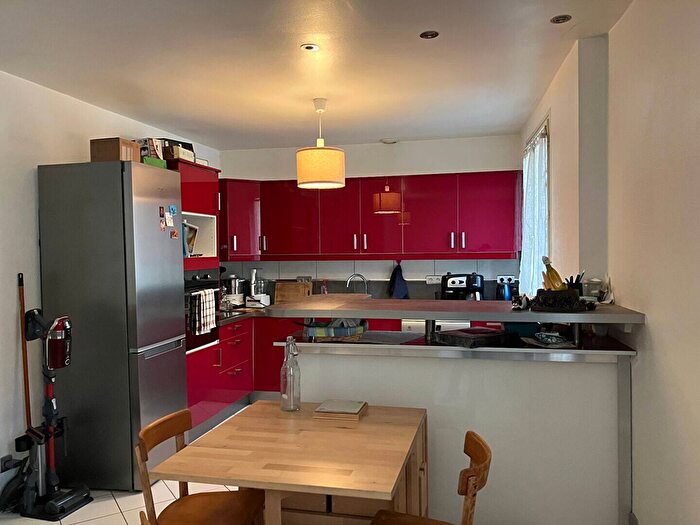 Appartement à louer - Les-Collines, Vienne - 3 pièces - 2 chambres