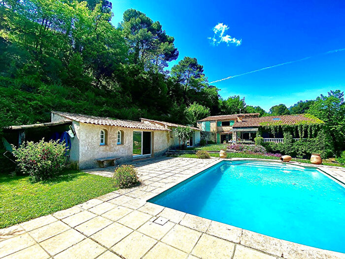 Maison à vendre - Vence, Sainte Elisabeth, Les Cayrons, Poutaouch - 10 pièces - 5 chambres